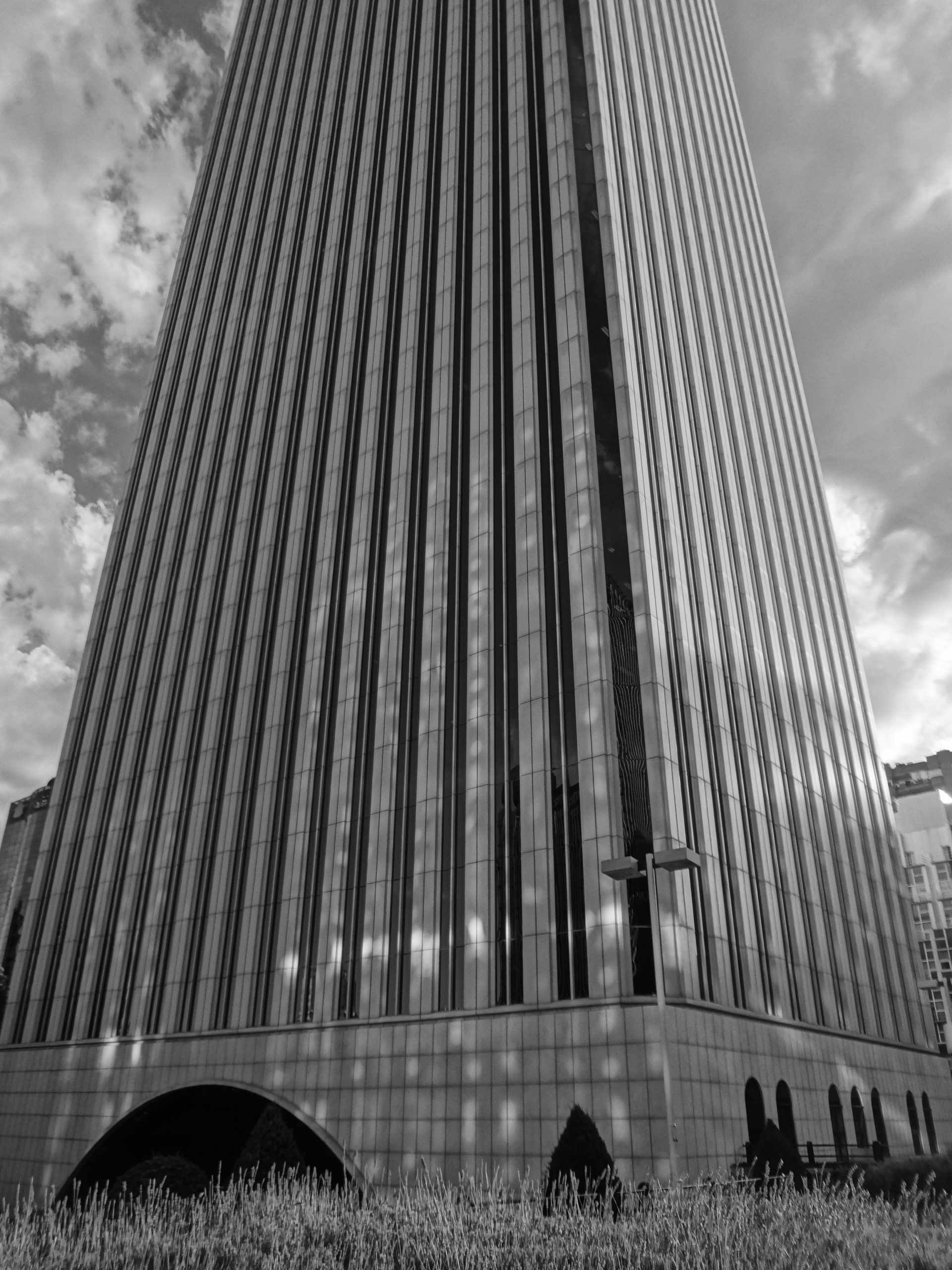 Torre_Picasso_(Picasso_Tower) - Builder ข่าวก่อสร้าง อสังหาริมทรัพย์ ...